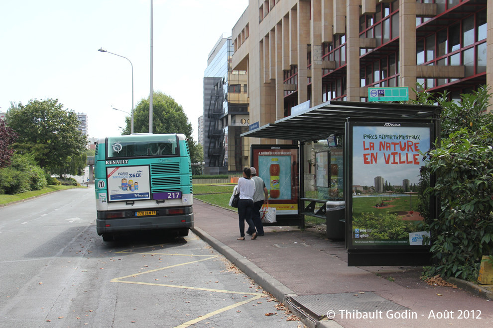 Bus 7237 (770 QAM 75) sur la ligne 217 (RATP) à Créteil – Photos de ...