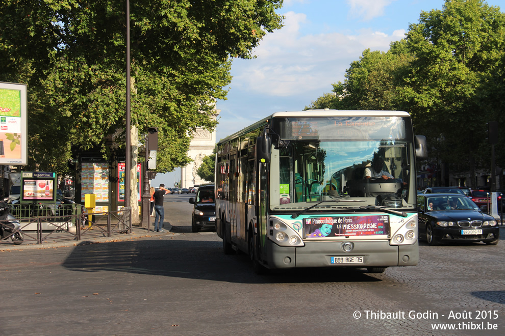 Bus 3338 (899 RGE 75) sur la ligne 73 (RATP) à Argentine (Paris ...