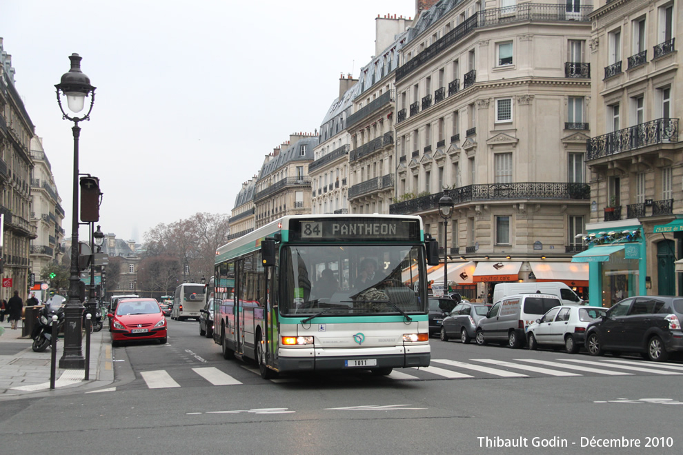 Bus 1011 sur la ligne 84 (RATP) à Panthéon (Paris) – Photos de trams et ...