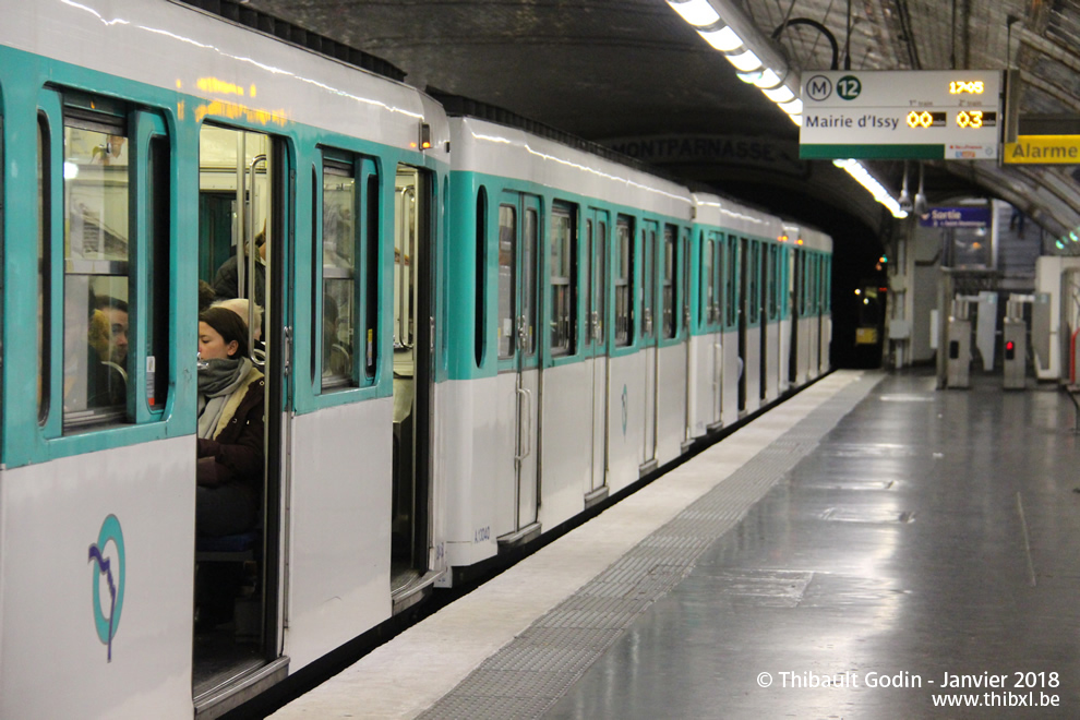 Solférino (Paris) – Photos de trams et autres transports urbains