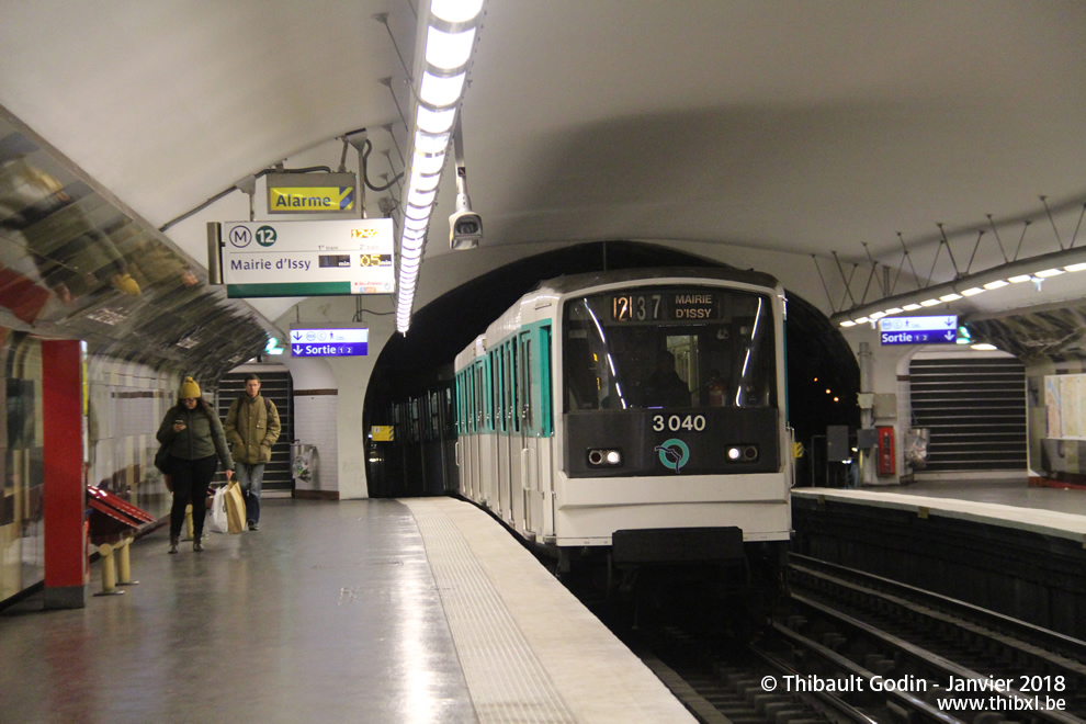 Ligne 12 – Photos de trams et autres transports urbains