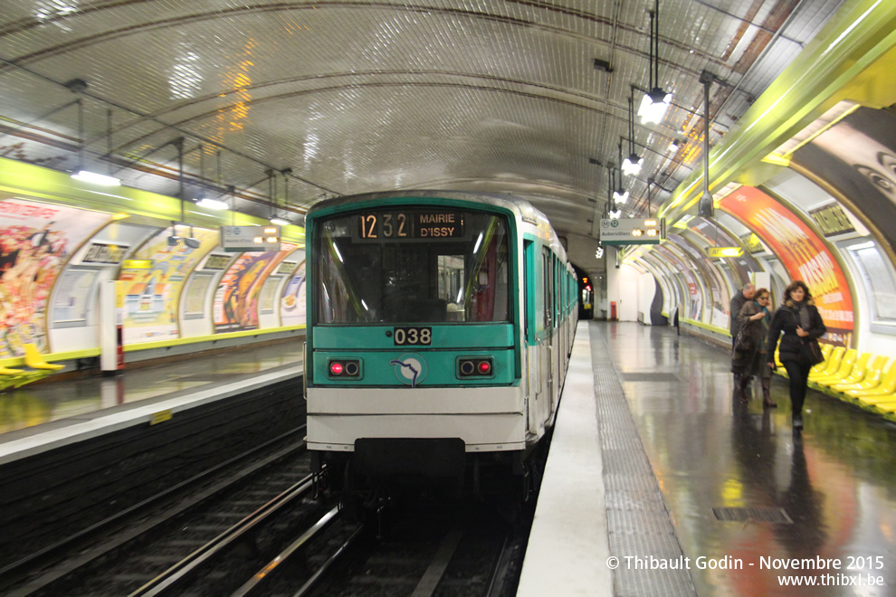 Ligne 12 – Photos de trams et autres transports urbains