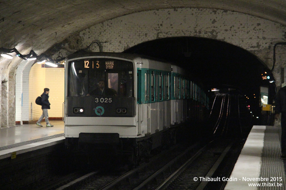 Ligne 12 – Photos de trams et autres transports urbains