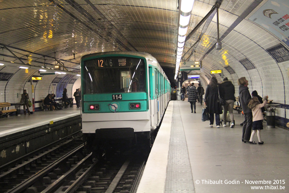 Ligne 12 – Photos de trams et autres transports urbains