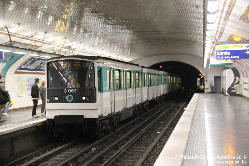 Ligne 12 – Photos de trams et autres transports urbains