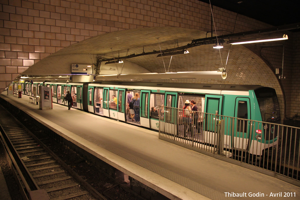 Ligne 2 – Photos de trams et autres transports urbains