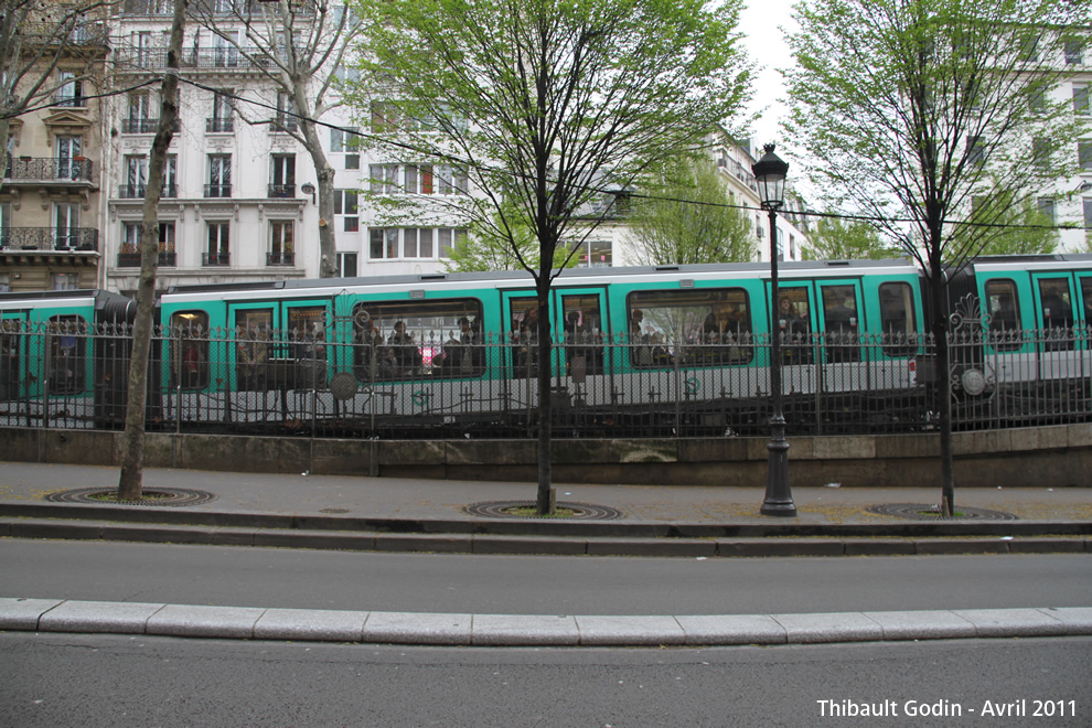 Ligne 2 – Photos de trams et autres transports urbains