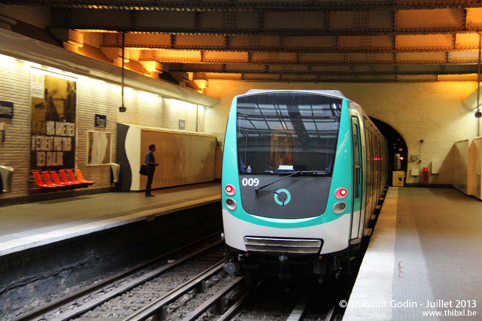 Ligne 2 – Photos de trams et autres transports urbains