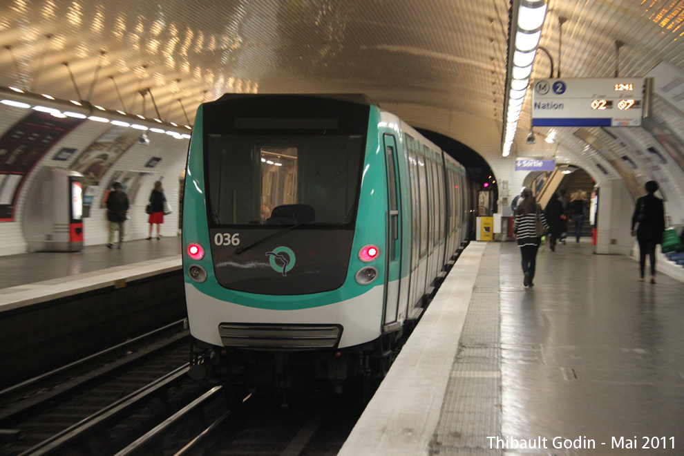 Ligne 2 – Photos de trams et autres transports urbains