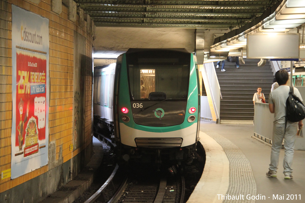 Ligne 2 – Photos de trams et autres transports urbains
