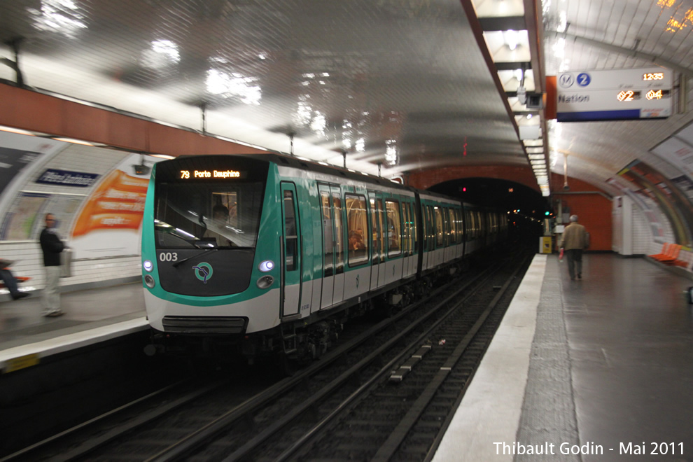 Ligne 2 – Photos de trams et autres transports urbains