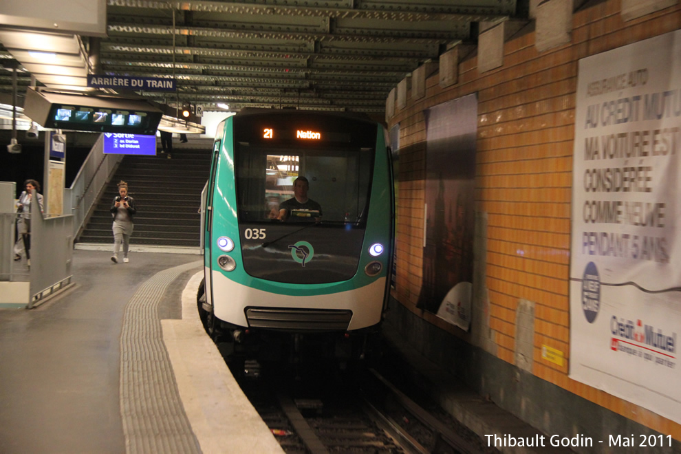 Ligne 2 – Photos de trams et autres transports urbains