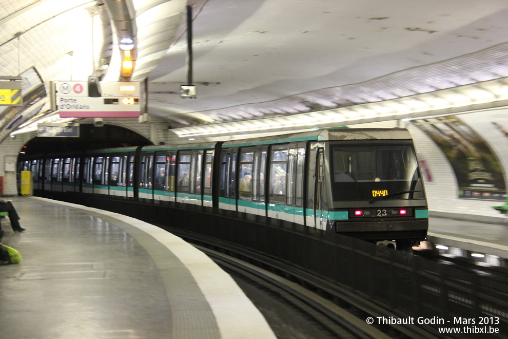 Ligne 4 – Photos de trams et autres transports urbains